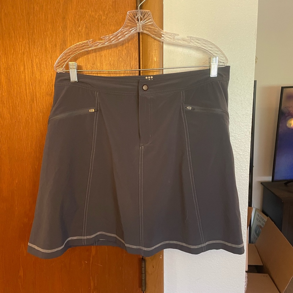 Title Nine Swingtastic Grey Skort - Gem